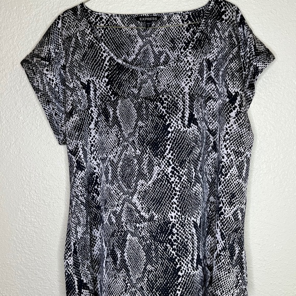 Express | Tops | Beautiful Soft Express Blouse Large | Poshmark